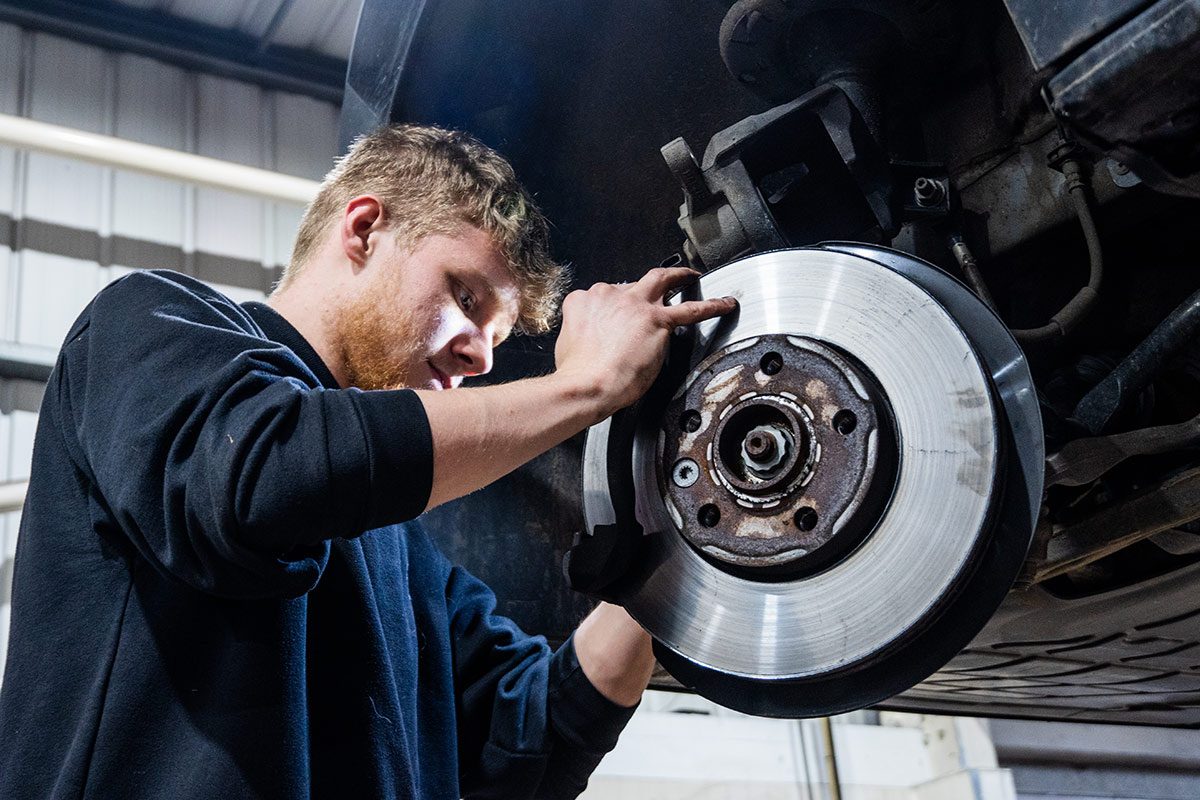 Free Tyre Check | Size, Tread & Pressure Checks | JCT600